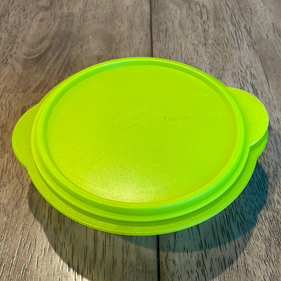 Tupperware | Kitchen | Tupperware Green Flat Out 5452a Collapsible Bowl ...